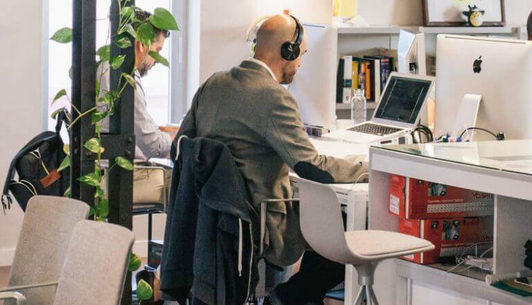 Signs You Could Be Sitting Too Long at Work | HADO