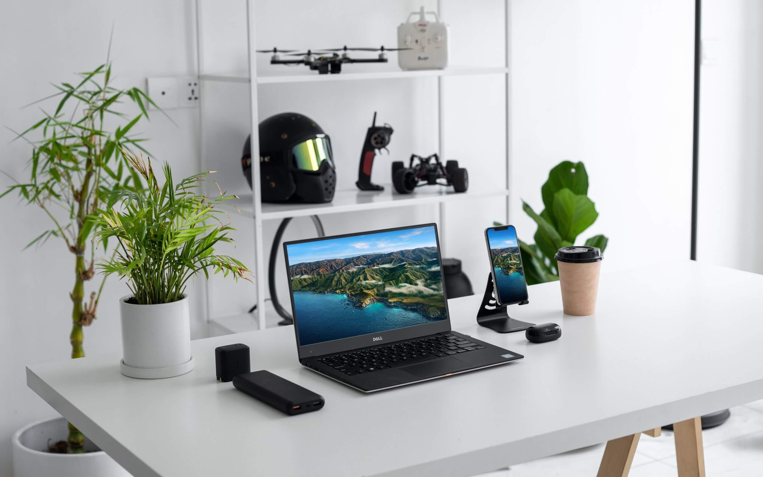 Accessories You Need for Your Sit Stand Desk - Height Adjustable Desks