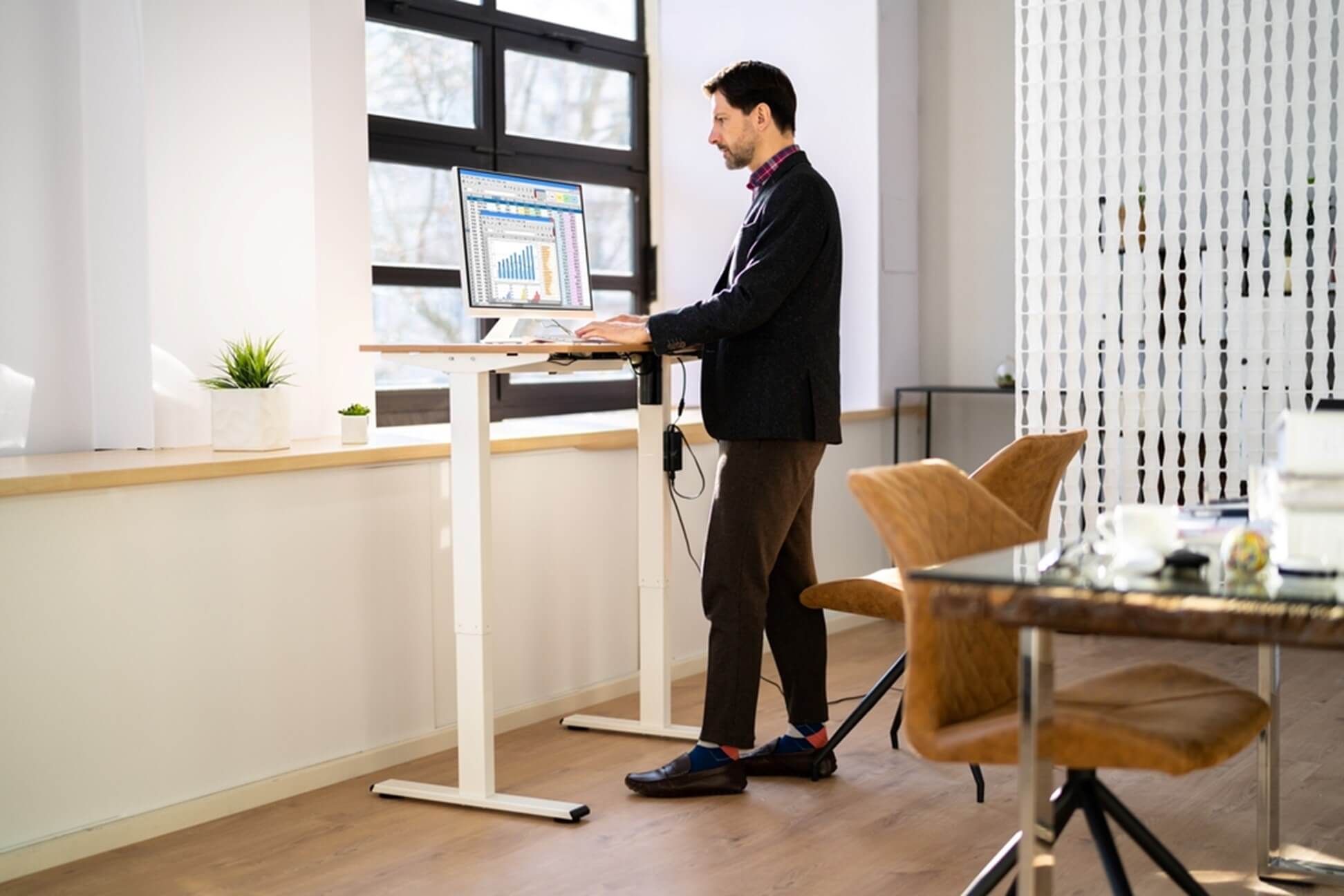 Enhance your Home Office with an Electric Raisable Desk